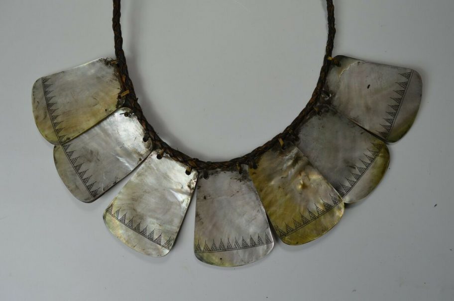 Nice large Vintage ifugao Tribal mother of pearl necklace Philippines ...